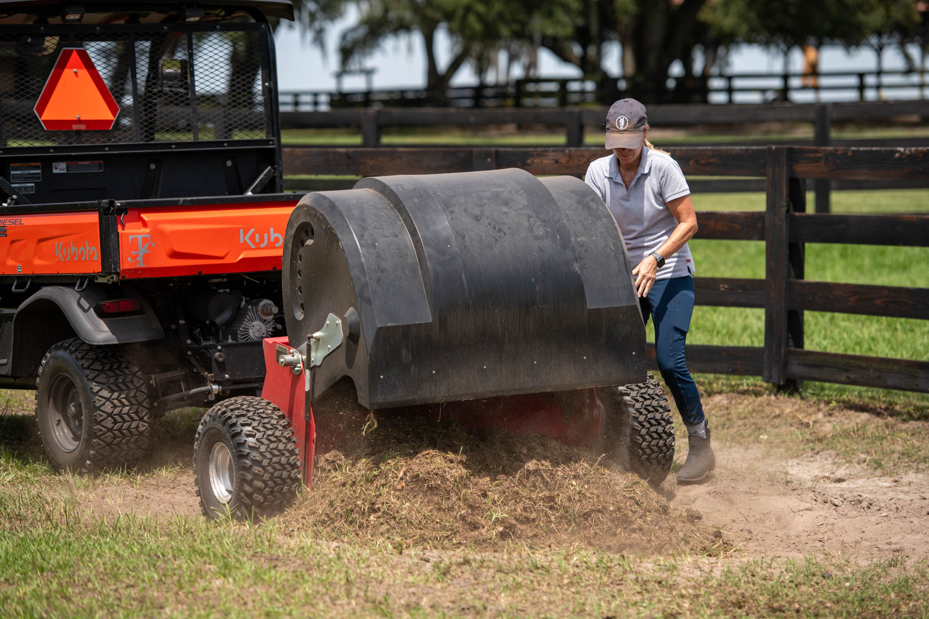 "Horse Poop Removal & Catcher - Tow and Collect - US"